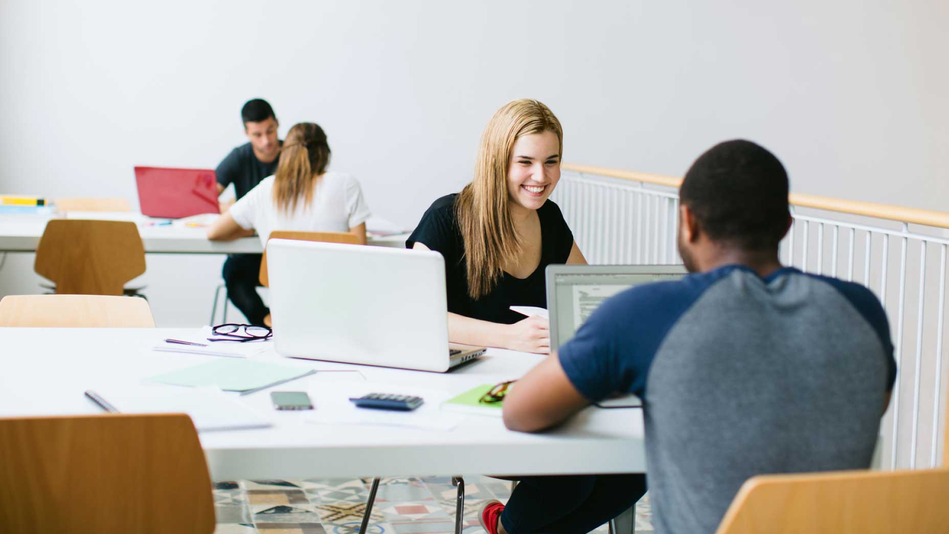 How to Get a Job after College with No Experience – Acadium