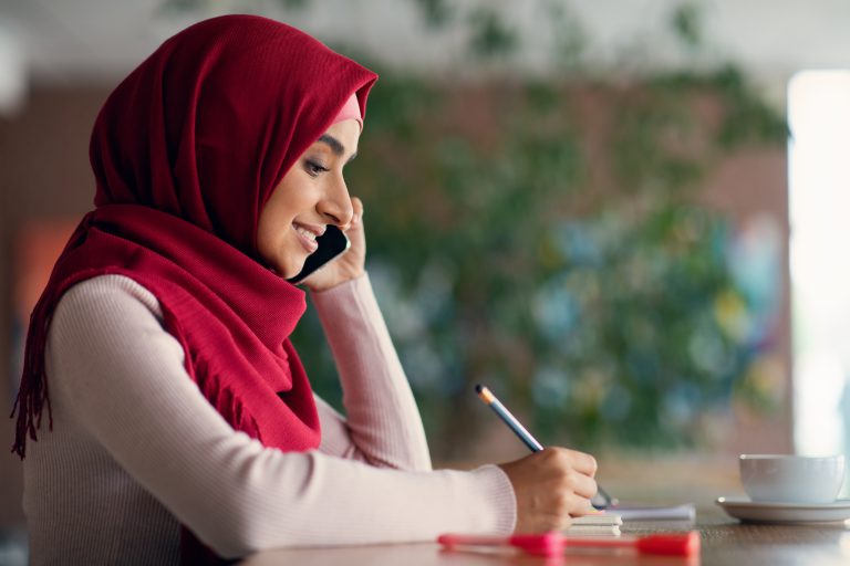 Describe Yourself in an Interview: Step-by-Step Guide, Examples ...